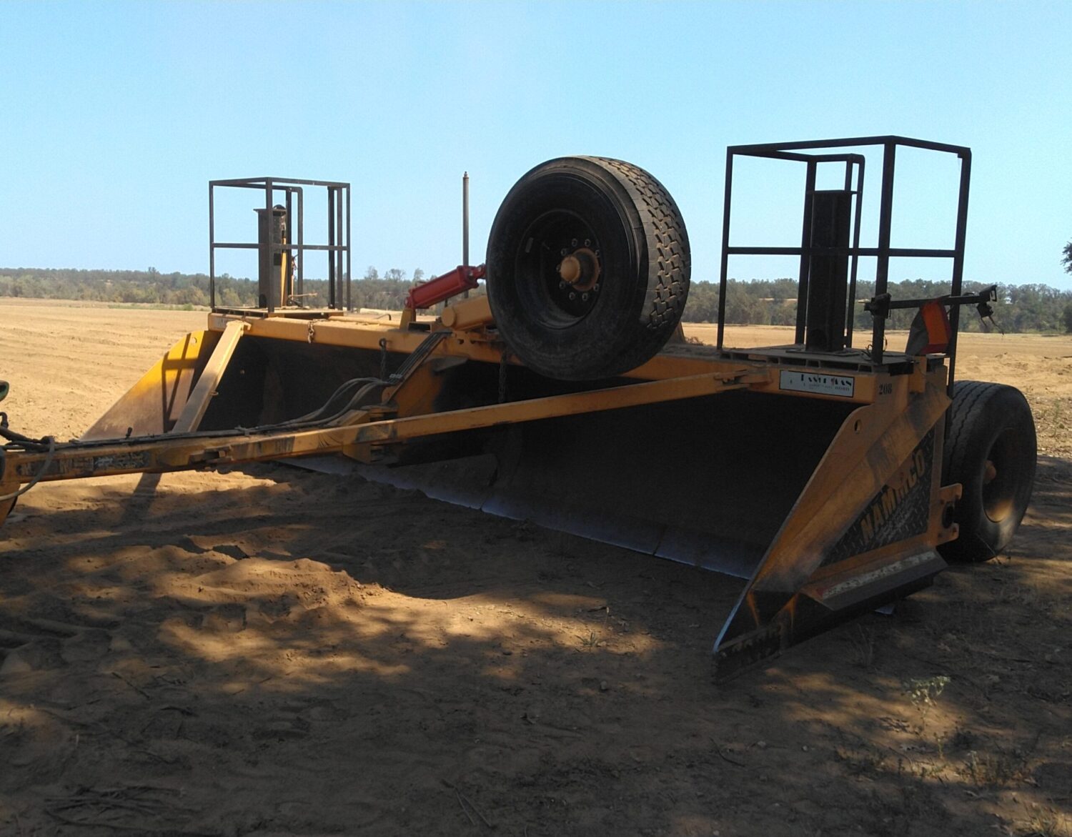 AG SCRAPER DRAG BOX - Nammco LFS20T